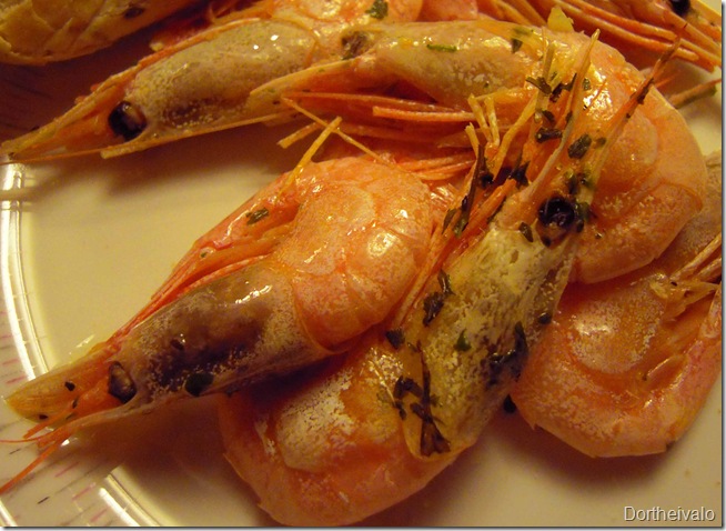 DORTHEIVALO: Islandsk viftesjal / Herborgar i blå baby alpaca